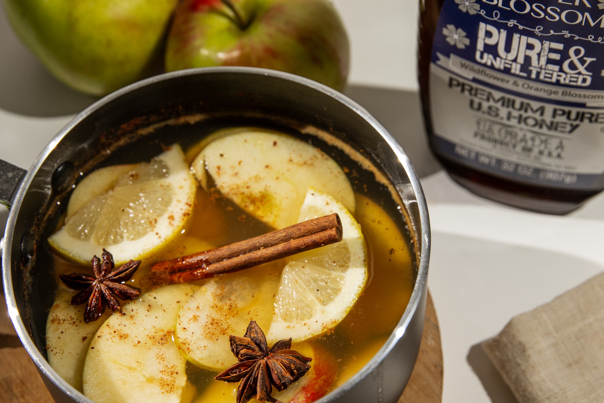 Hot Honey Mulled Apple Cider - Golden Blossom Honey